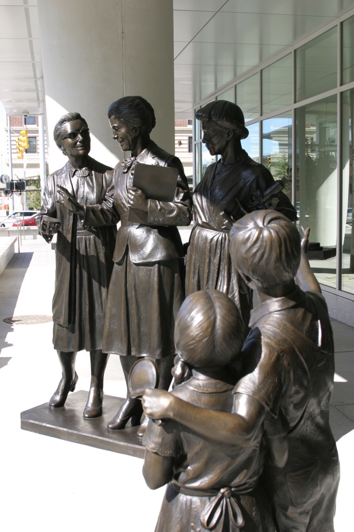 “The Dawn of Vaccination” unveiled at MSU – Jay Hall Carpenter Sculptor
